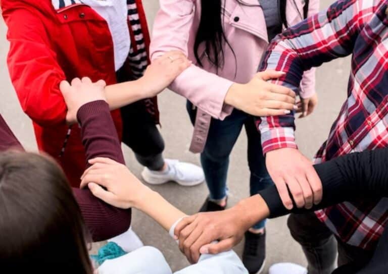 Tác Giả Của Bài "Đoàn Ca" Là Ai? Hoàn Cảnh Ra Đời Của Bài "Đoàn Ca"